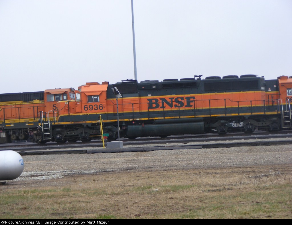 BNSF 6936